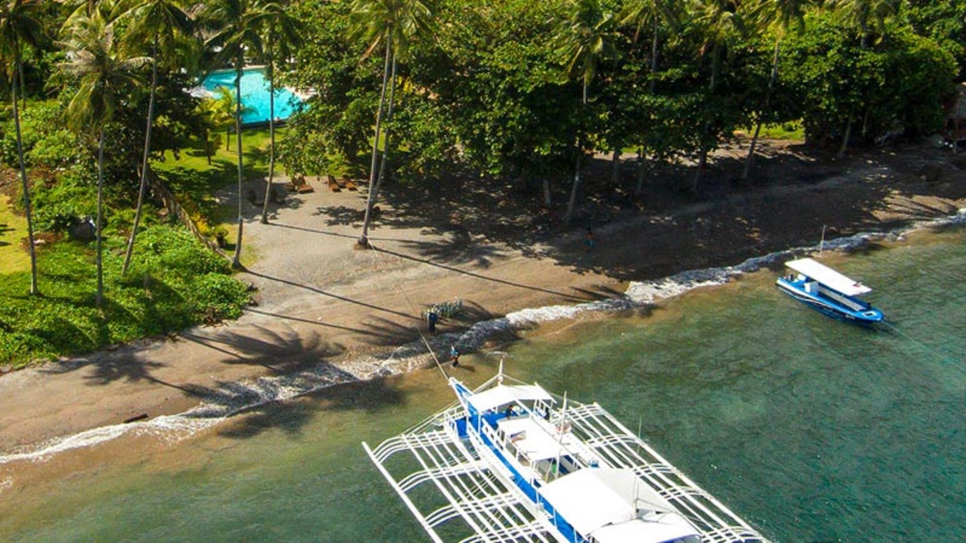 Atmosphere Resorts & Spa - Deep Blue Adventures