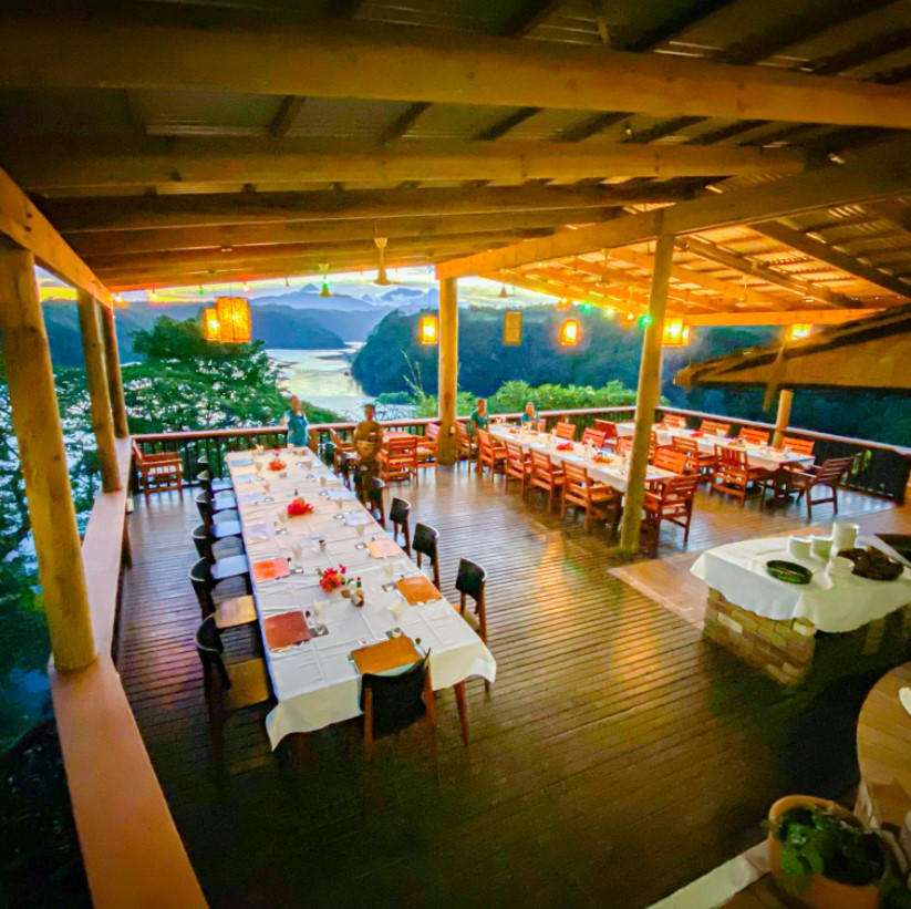 Tufi Resort - Deep Blue Adventures