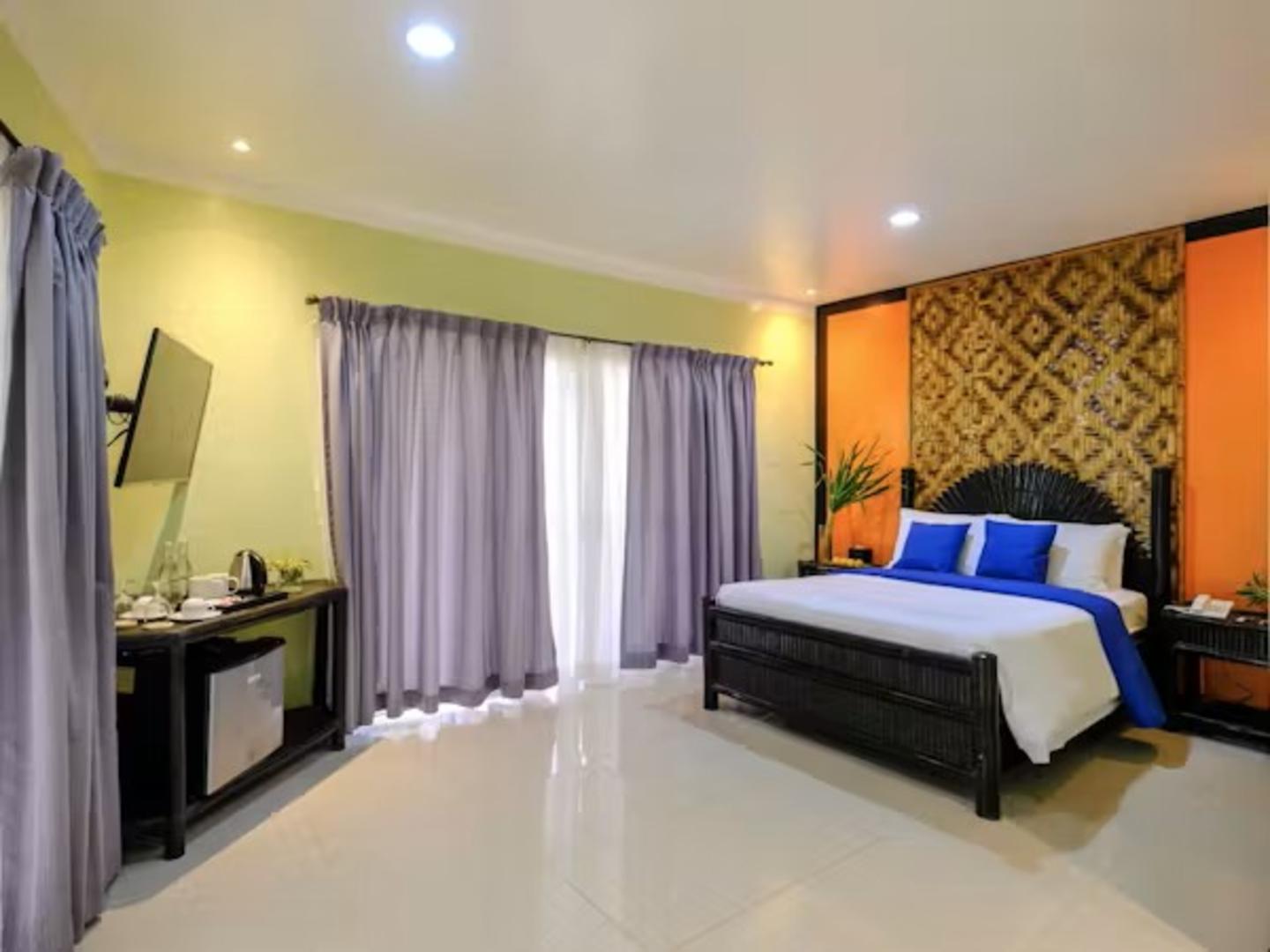 Malapascua Exotic Island Dive Resort - Deep Blue Adventures
